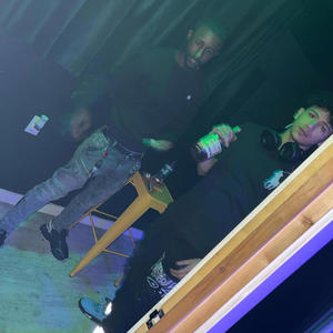 Back And Forth (feat. Twinnski) [Explicit] - 腾讯音乐娱乐-千万正版音乐海量无损曲库新歌热歌天天畅 ...