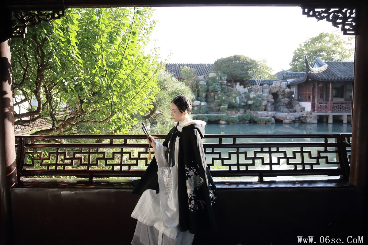 YiTuYu艺图语 Vol.4222 Xiao Pi Pa Zai Jiang Hu[35P]-六色网
