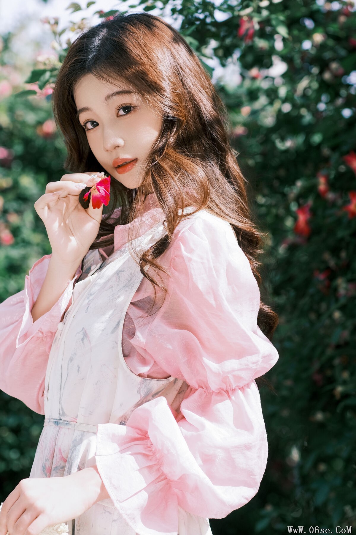 YiTuYu艺图语 Vol.7053 Gao Leng Xiao Bie Tu[39P]-六色网