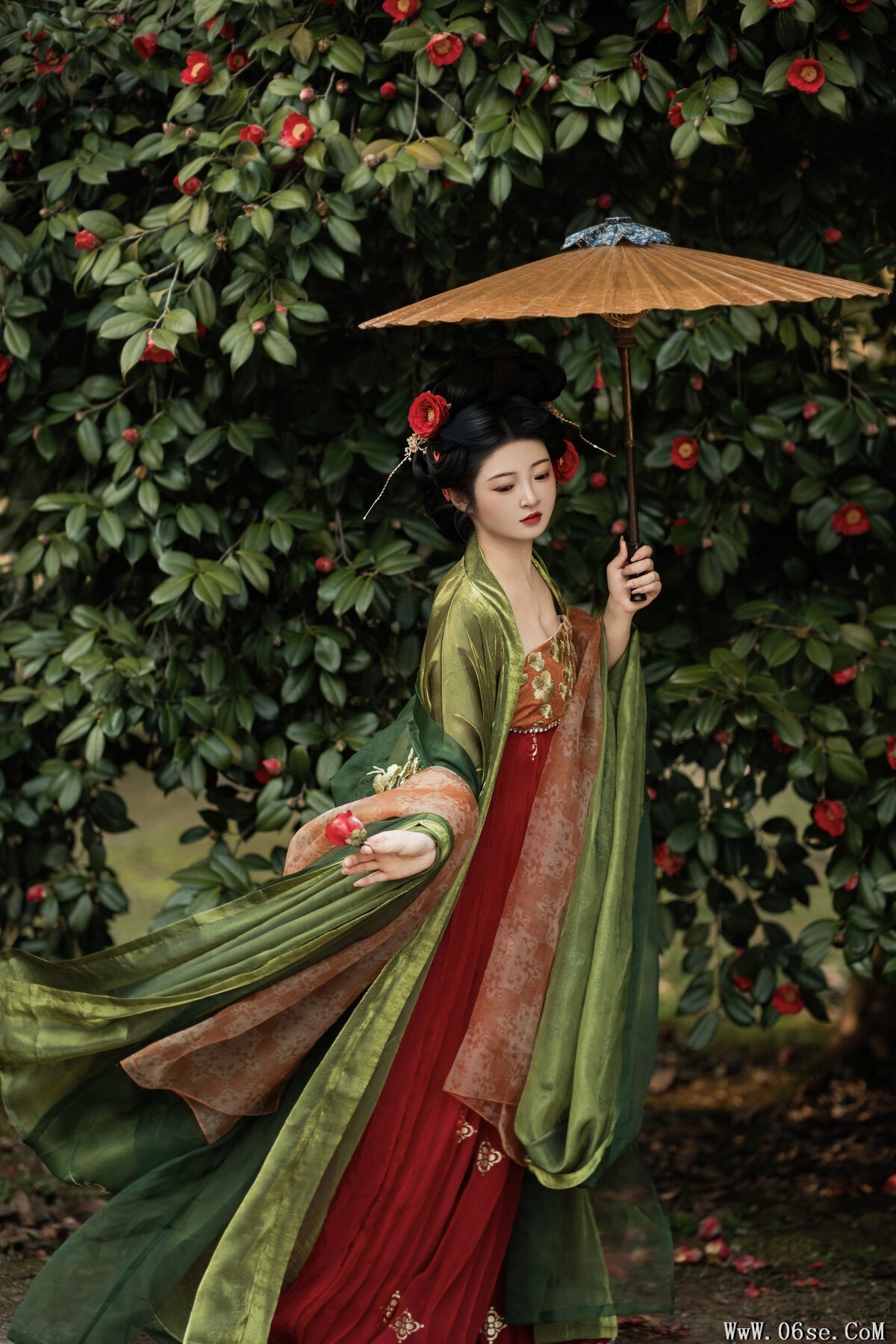 YiTuYu艺图语 Vol.6788 Bi Qi Bao Zui Piao Liang De Nu Ren[23P]-六色网